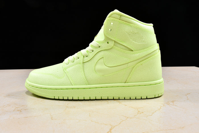 Air Jordan 1 AJ1 Retro High - Barely Volt